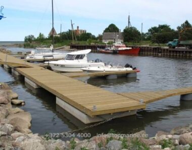Pontoon Mooring with Finger Pontoons | Top Marine